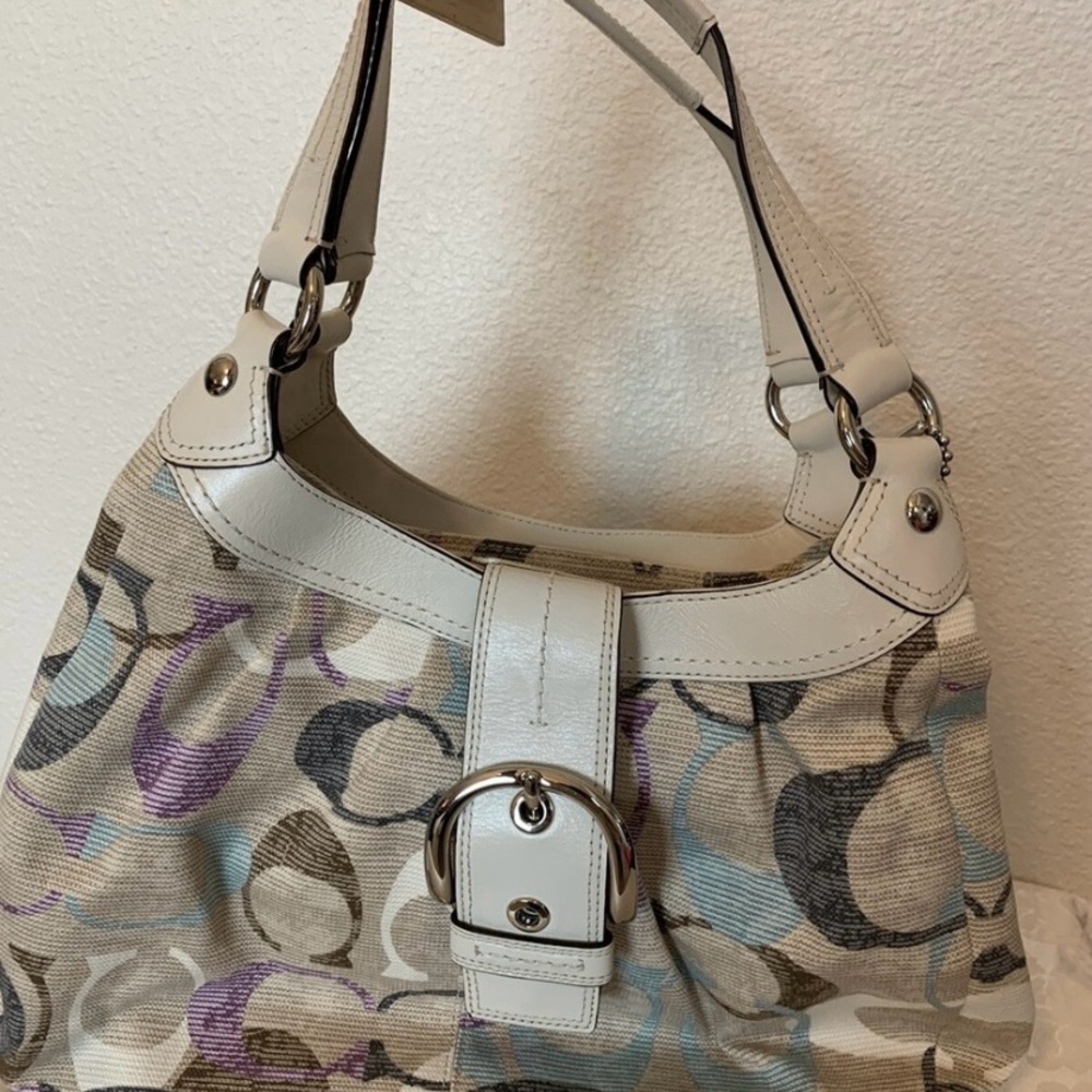 Coach Cream And Purple Signature Shoulder Bag - Gem